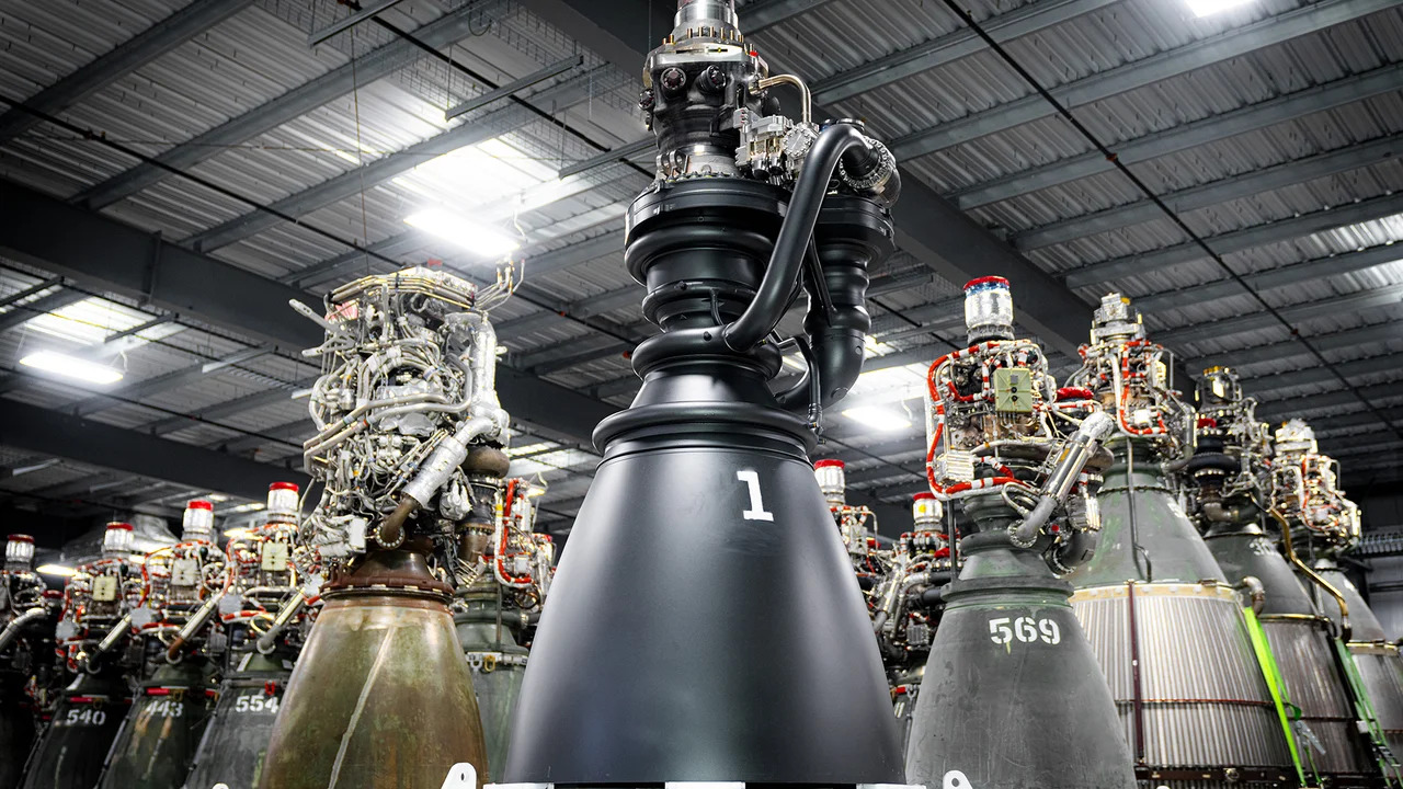 Engines, antennas and luxury vases